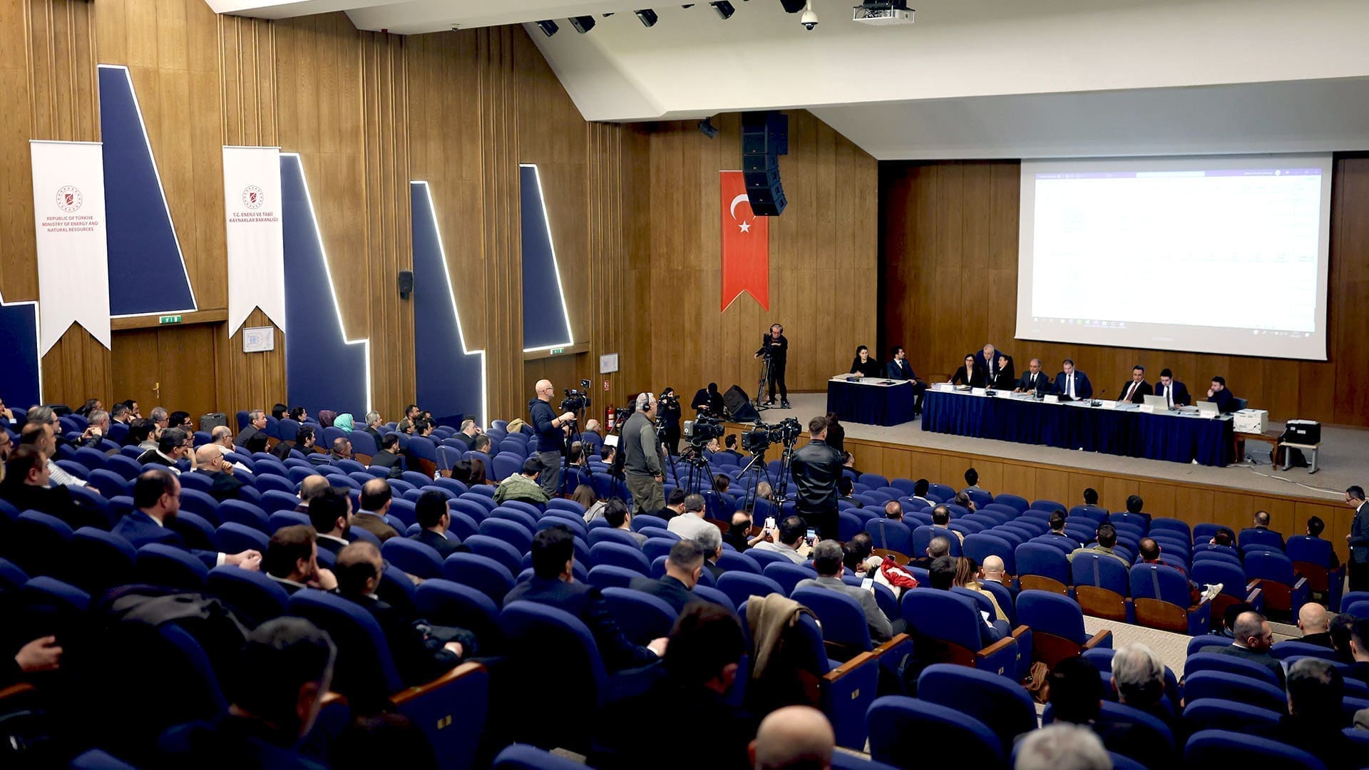 YEKA GES-2024: 800 MW Güneş Enerjisi İhalesi Sonuçlandı